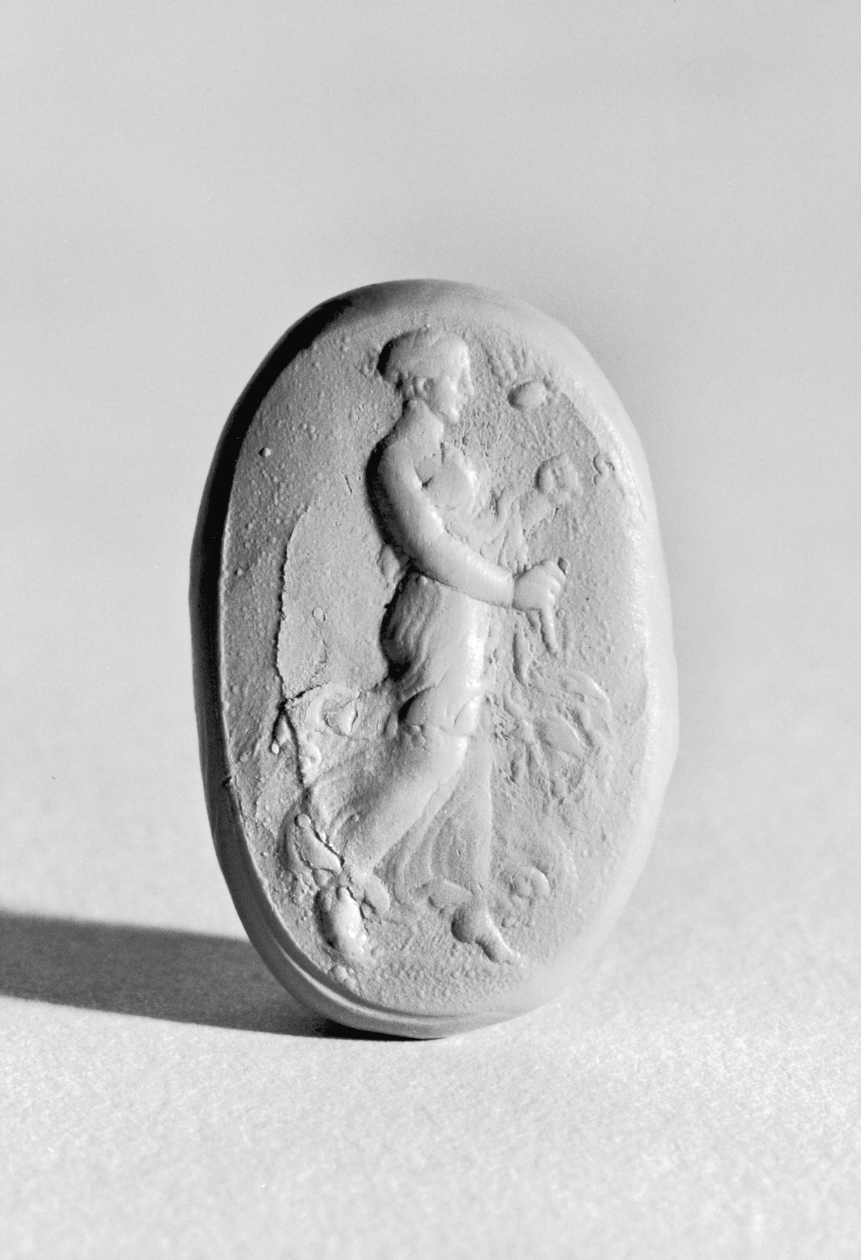 Intaglio with the Hora (Personification) of Summer | The Walters Art Museum